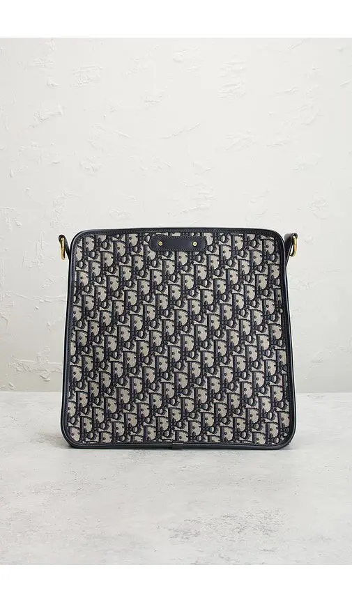 FWRD RENEW Dior Oblique Montaigne 30 Crossbody Bag