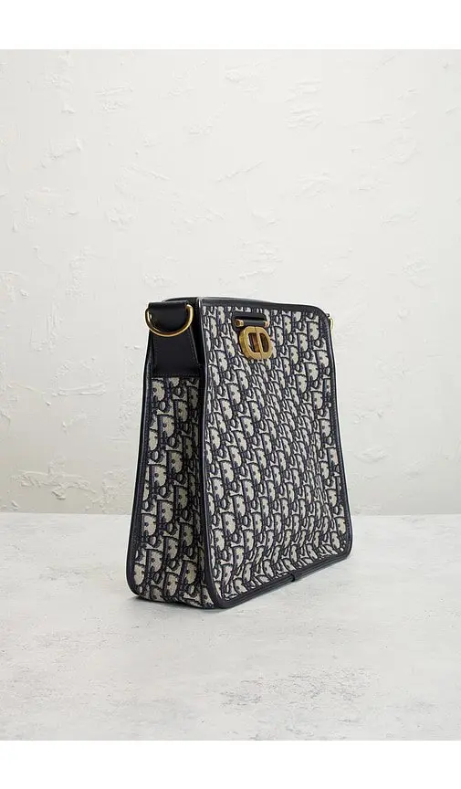FWRD RENEW Dior Oblique Montaigne 30 Crossbody Bag