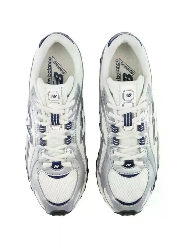 NEW BALANCE 204l Sneakers - Silver