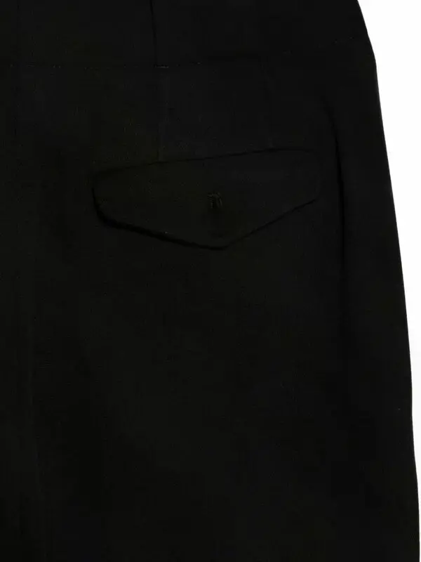 Closed Pleated-detail Tapered Trousers