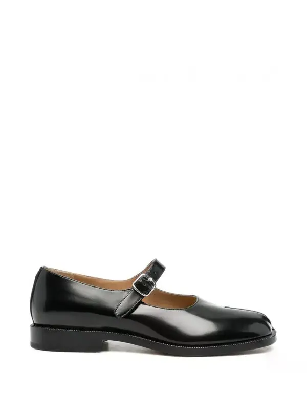 MAISON MARGIELA Tabi Mary-janes Buckle-fastening Flat Pumps - Black