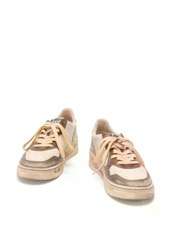 AUTRY Super Vintage Lace-up Sneakers - Neutrals
