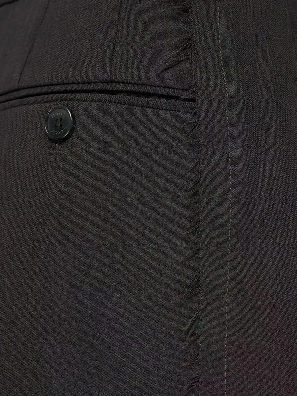 RE CODE Pleated Frayed-edge Shorts