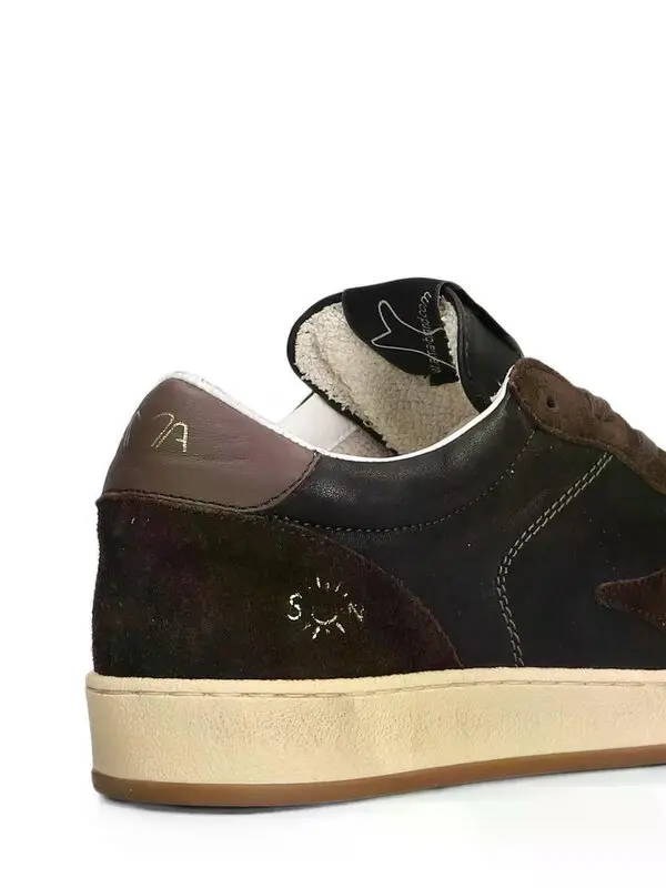 AMA-BRAND Star-patch Lace-up Sneakers