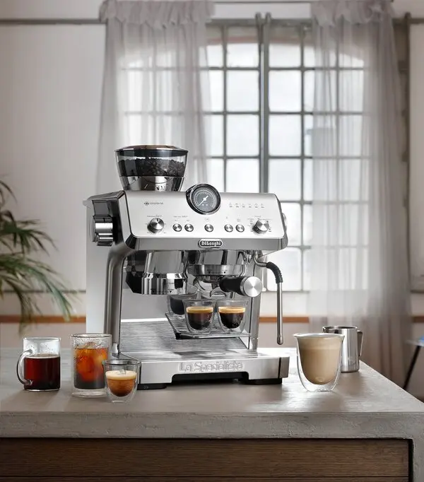 DE'LONGHI La Specialista Opera Coffee Machine