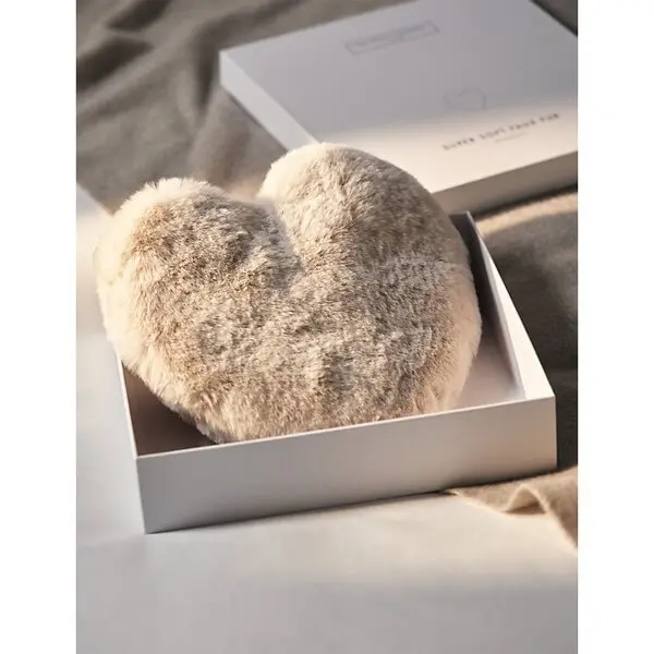 THE WHITE COMPANY Faux-fur Heated Heart