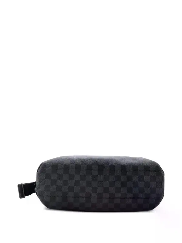 LOUIS VUITTON Damier Graphite Mm Messenger Bag
