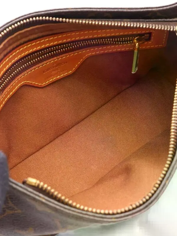 LOUIS VUITTON 2002 Trotteur Monogram Shoulder Bag