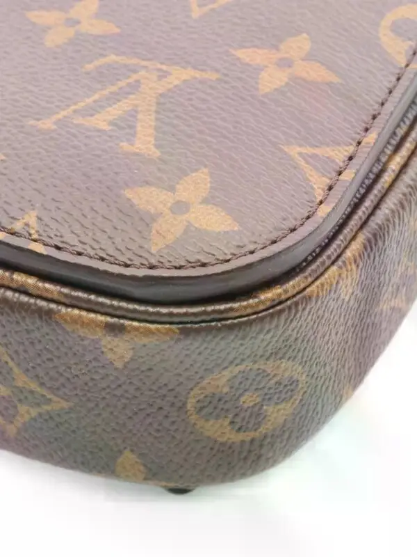 LOUIS VUITTON Monogram Pochette Metis Shoulder Bag - Brown