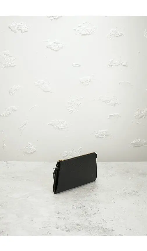 FWRD RENEW Louis Vuitton Epi Pochette Accessories 24 Shoulder Bag
