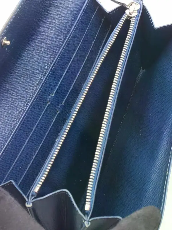 LOUIS VUITTON 2011 Portefeuil Sara Epi Leather Wallet