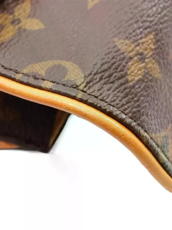 LOUIS VUITTON 2002 Pochette Florentine Monogram Belt Bag - Brown