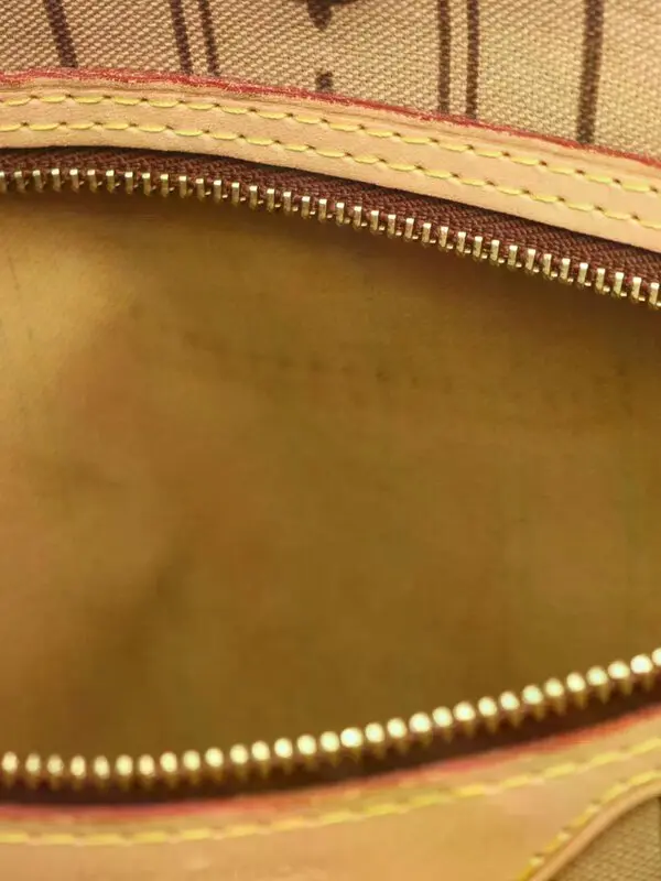 LOUIS VUITTON 2008 Monogram Neverfull Mm Tote Bag