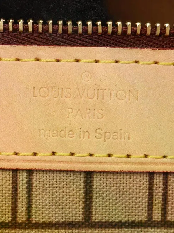 LOUIS VUITTON 2008 Monogram Neverfull Mm Tote Bag