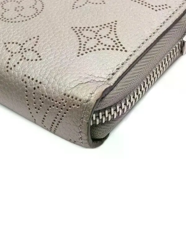 LOUIS VUITTON 2021 Mahina Zippy Wallet
