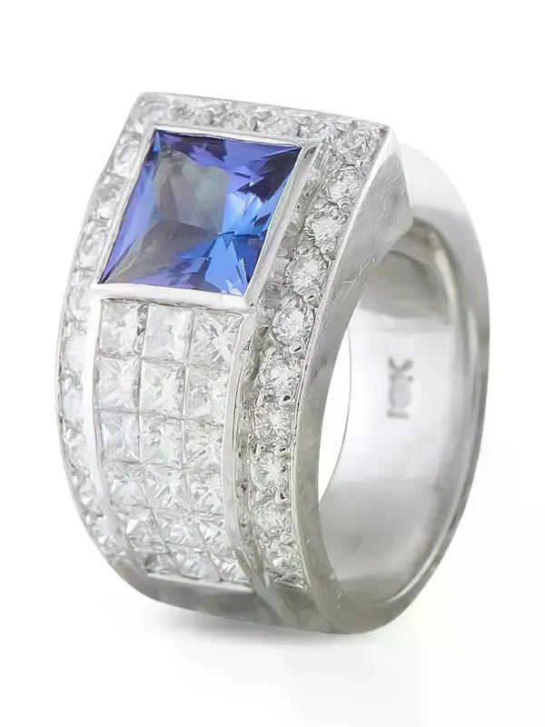 LB EXCLUSIVE Tanzanite And Diamond Ring