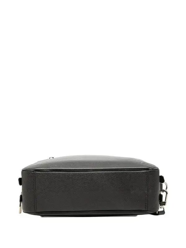 LOUIS VUITTON 2015 Taiga Kasai Clutch Bag