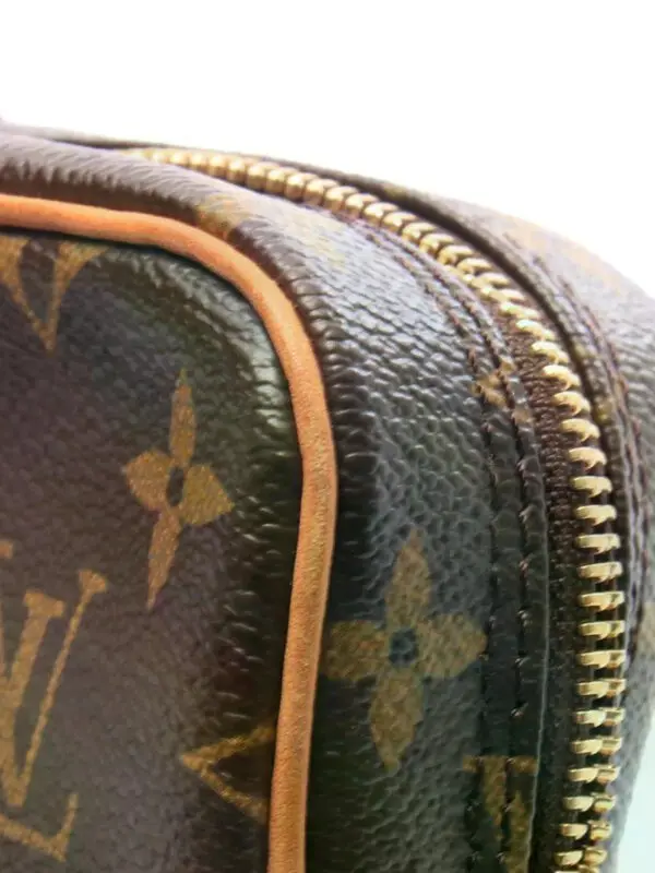 LOUIS VUITTON 2006 Monogram Amazone Crossbody Bag
