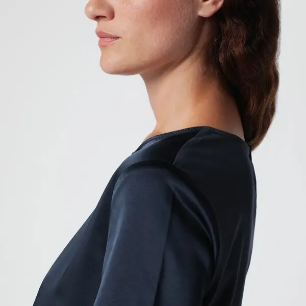 Max Mara Satin Crew Neck T-shirt - Blue