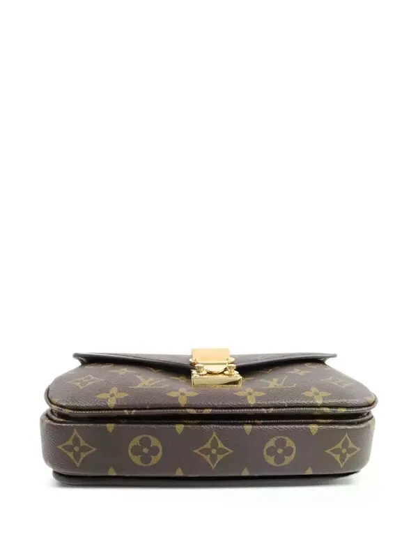 LOUIS VUITTON Metis East West Tote Bag