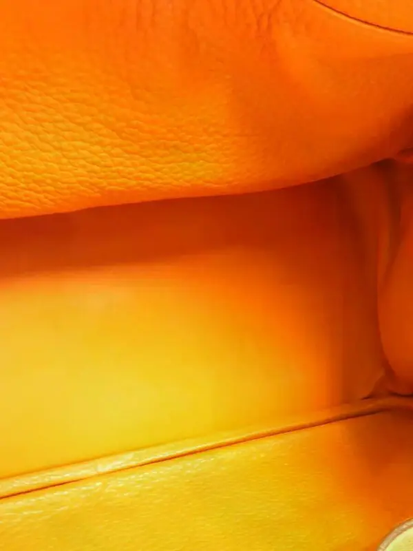 Hermès 30 Lindy Shoulder Bag - Orange