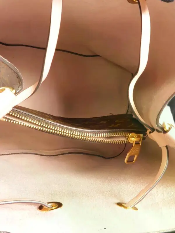 LOUIS VUITTON Mm Neo Noe Monogram Bucket Bag
