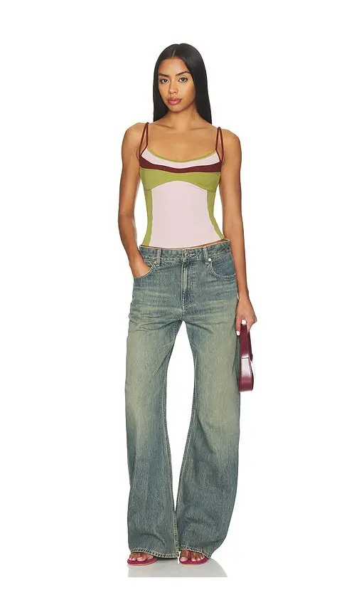 TYLER MCGILLIVARY Arlo Cami In . Also
