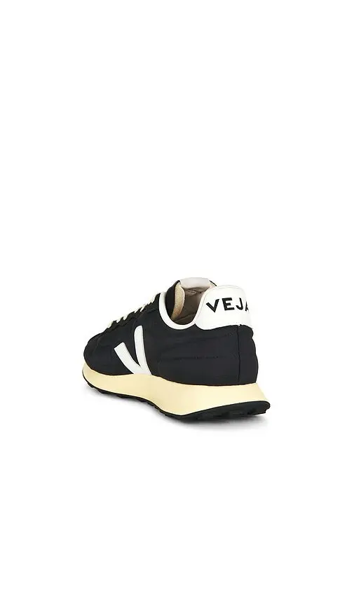 VEJA Belem In . Also