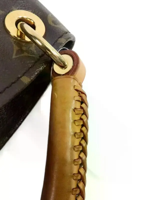LOUIS VUITTON Artsy Mm Monogram Shoulder Bag