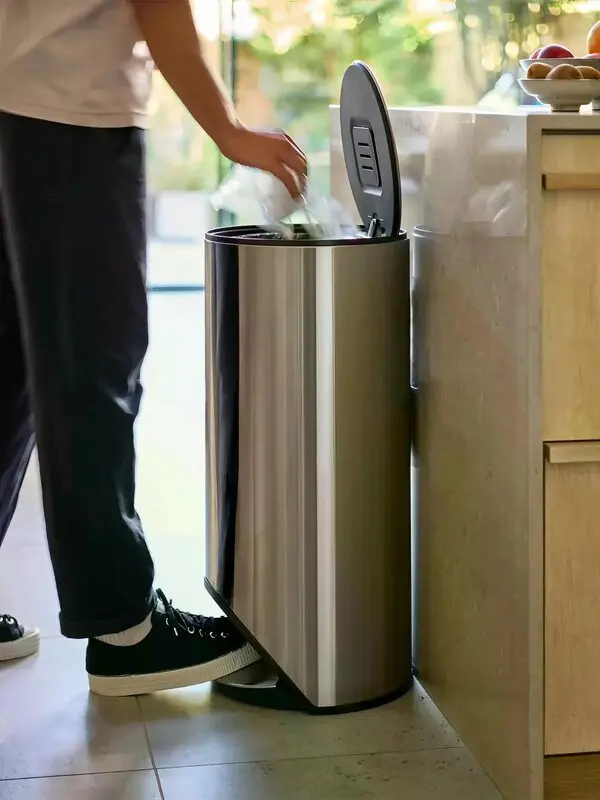 JOSEPH JOSEPH Arc™ 30l Easy-push Stainless-steel Pedal Bin
