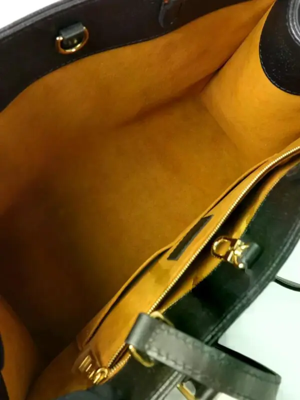 LOUIS VUITTON Empreinte On The Go Monogram Tote Bag