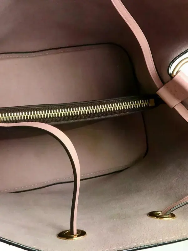 LOUIS VUITTON Neo Noe Monogram Bucket Bag