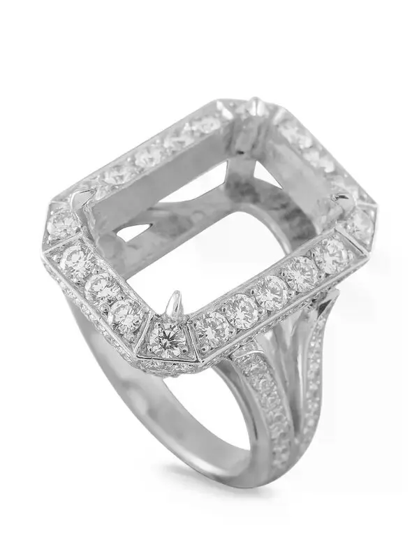 LB EXCLUSIVE Diamond Halo Ring