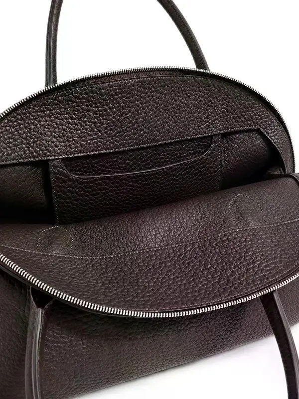 IACUCCI Grained Leather Tote Bag