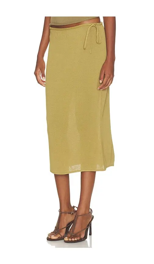 With Jéan Tatum Skirt In . Also