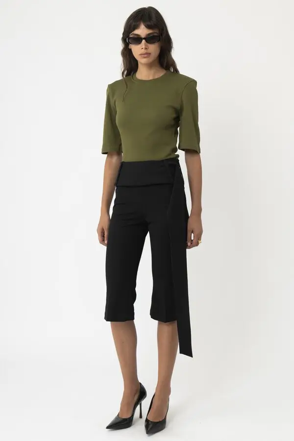 Arakii Structured Shoulder T-shirt