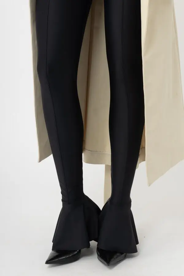 Arakii Shiny Ruffle Tights