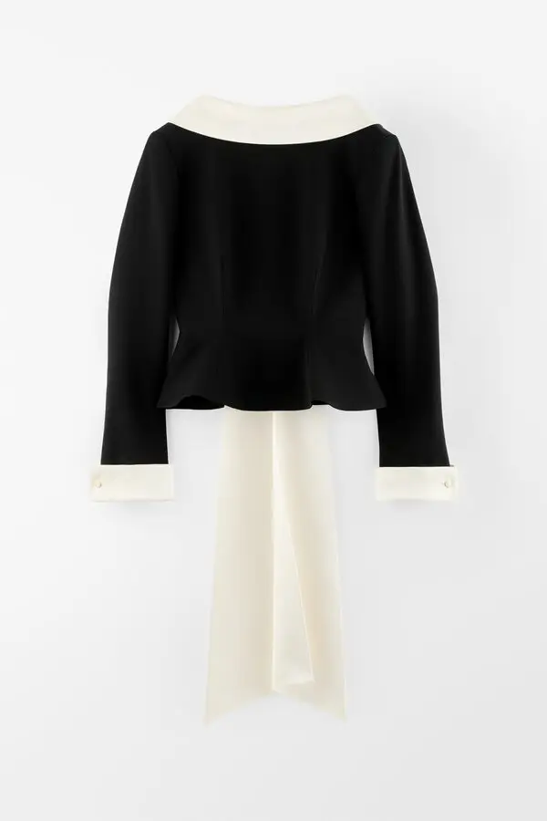 Arakii Wide Cuff Blazer