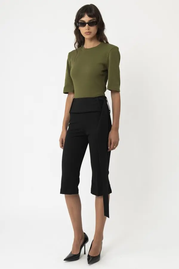 Arakii High Waisted Capri Pants