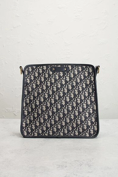 Dior Oblique Montaigne 30 Crossbody Bag