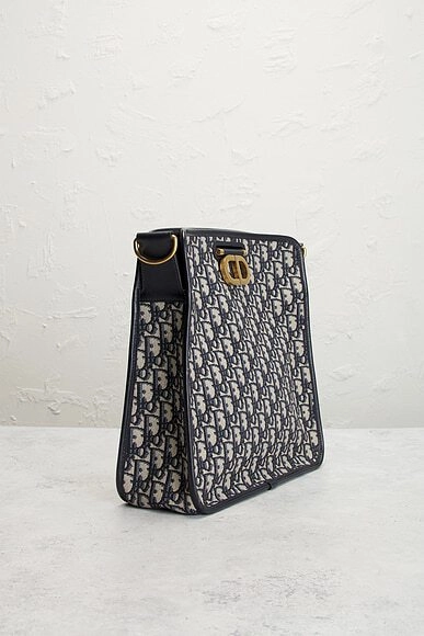 Dior Oblique Montaigne 30 Crossbody Bag