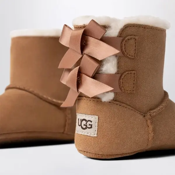 UGG Bailey Bow Ribbon Boots In Chestnut Suede - Beige
