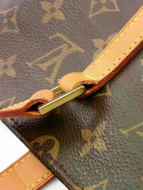 LOUIS VUITTON 2002 Monogram Vivian Gm Tote Bag
