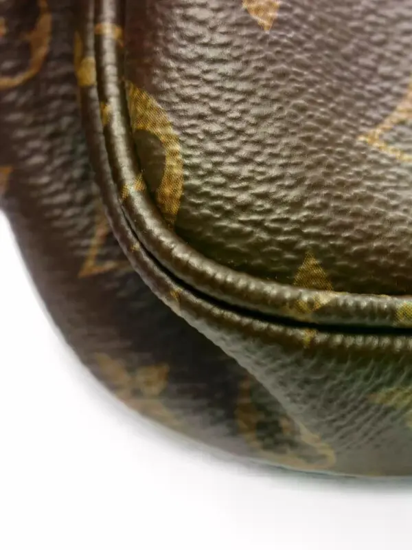 LOUIS VUITTON 2021 Pochette Accessoires Shoulder Bag