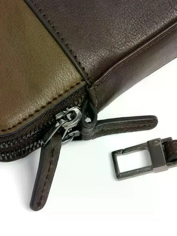 PIQUADRO Two-tone Leather Clutch Bag