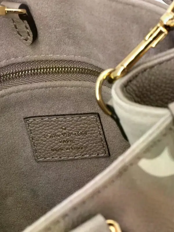 LOUIS VUITTON Onthego Bicolor Monogram Empreinte Giant Pm Tote Bag
