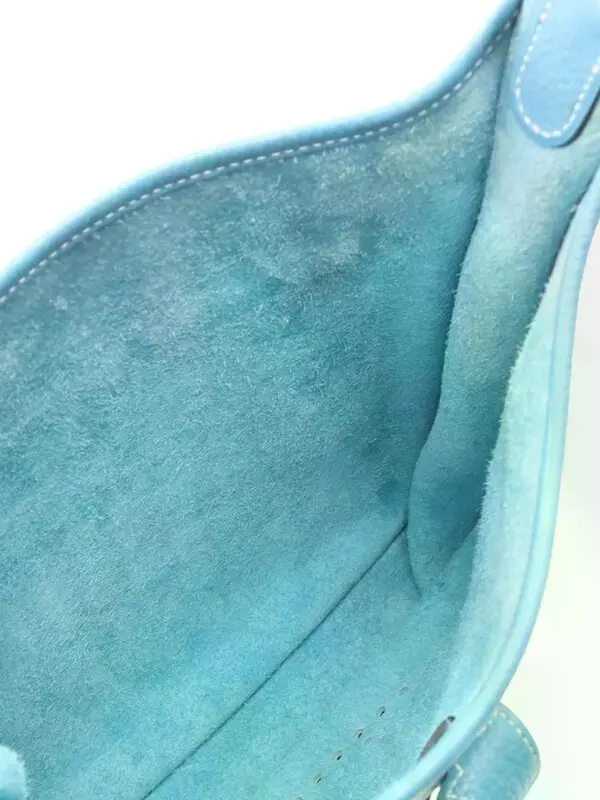 Hermès 2009 Pm Evelyn Iii Cross Body Bag