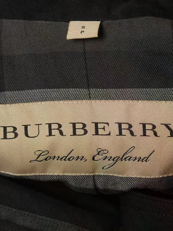Burberry Button-front Collar Cape