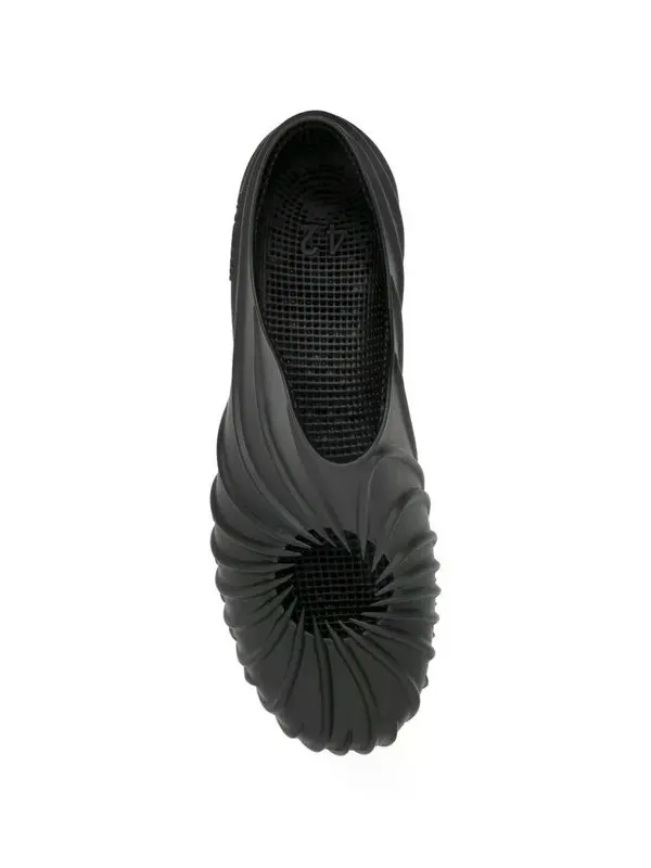 ALIVEFORM Dermis Sneakers