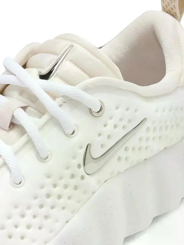 Nike Mind 002 Perforated Sneakers